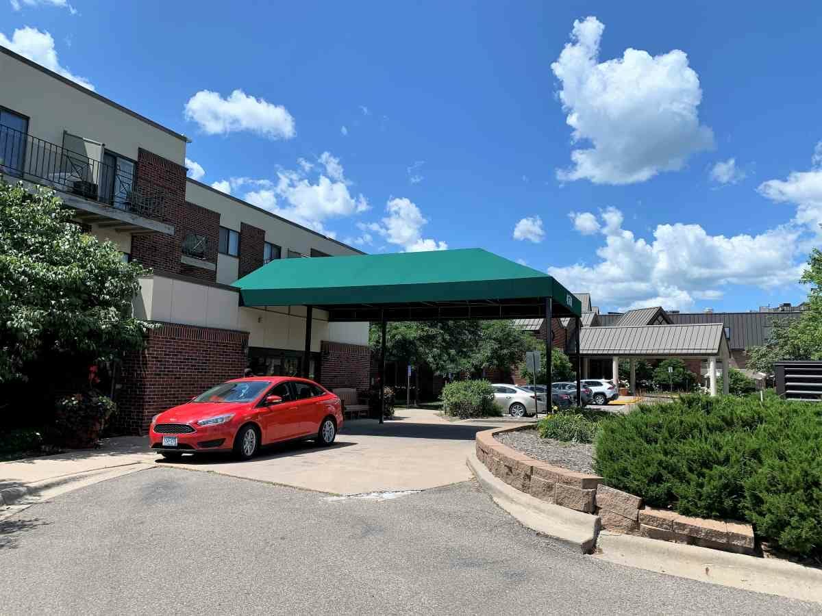 Large Entrance Canopy - Lake Minnetonka Shores